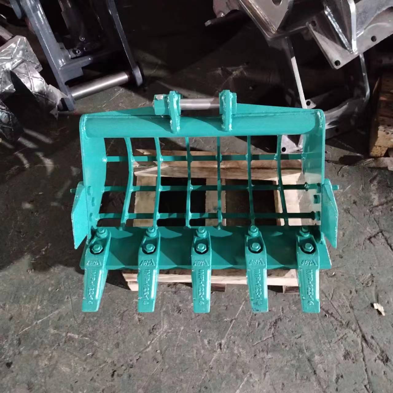 Wholesale DHG Excavator Rotating Skeleton Bucket Rotary Sieve Bucket ...